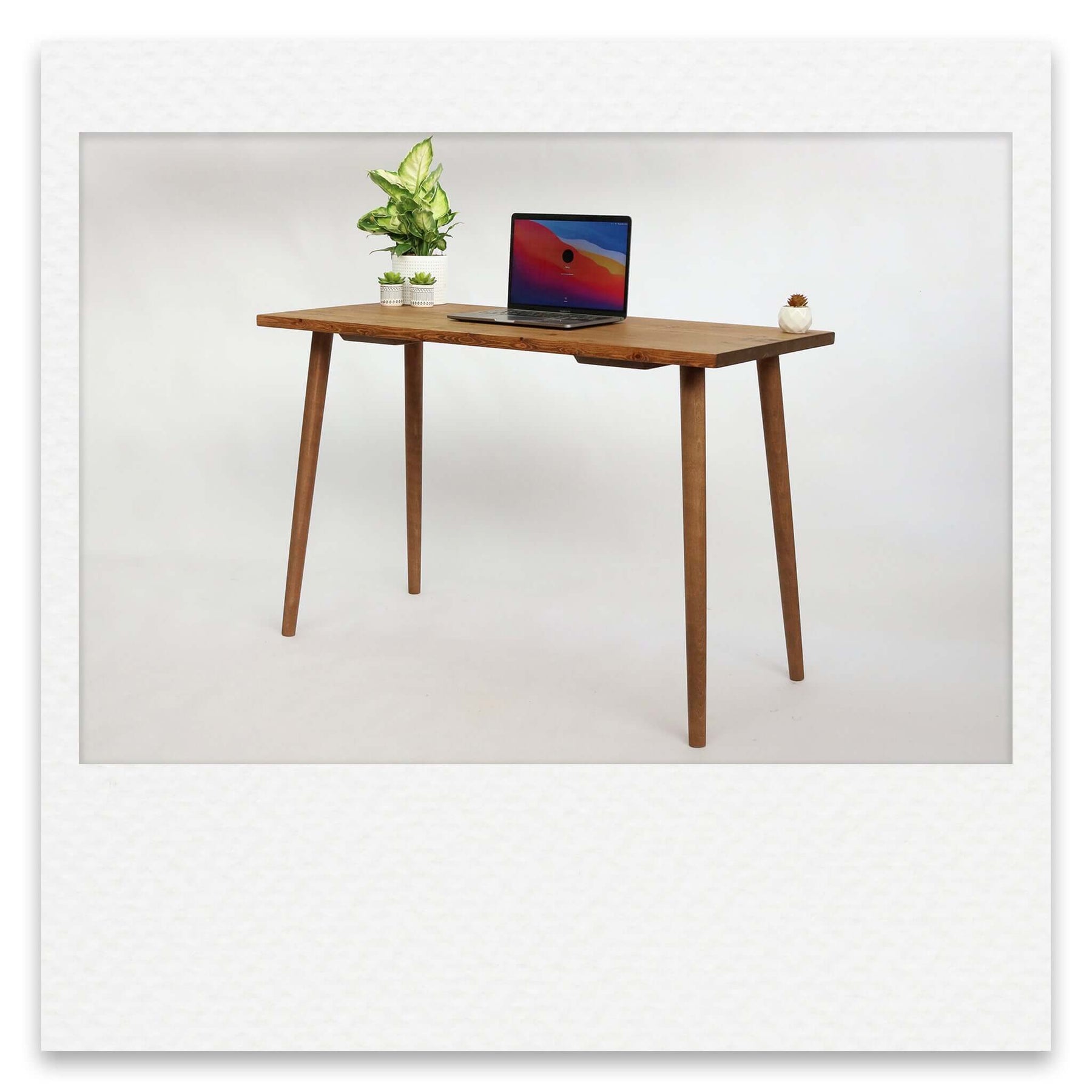 Dylan - Simple Solid Wood Desk